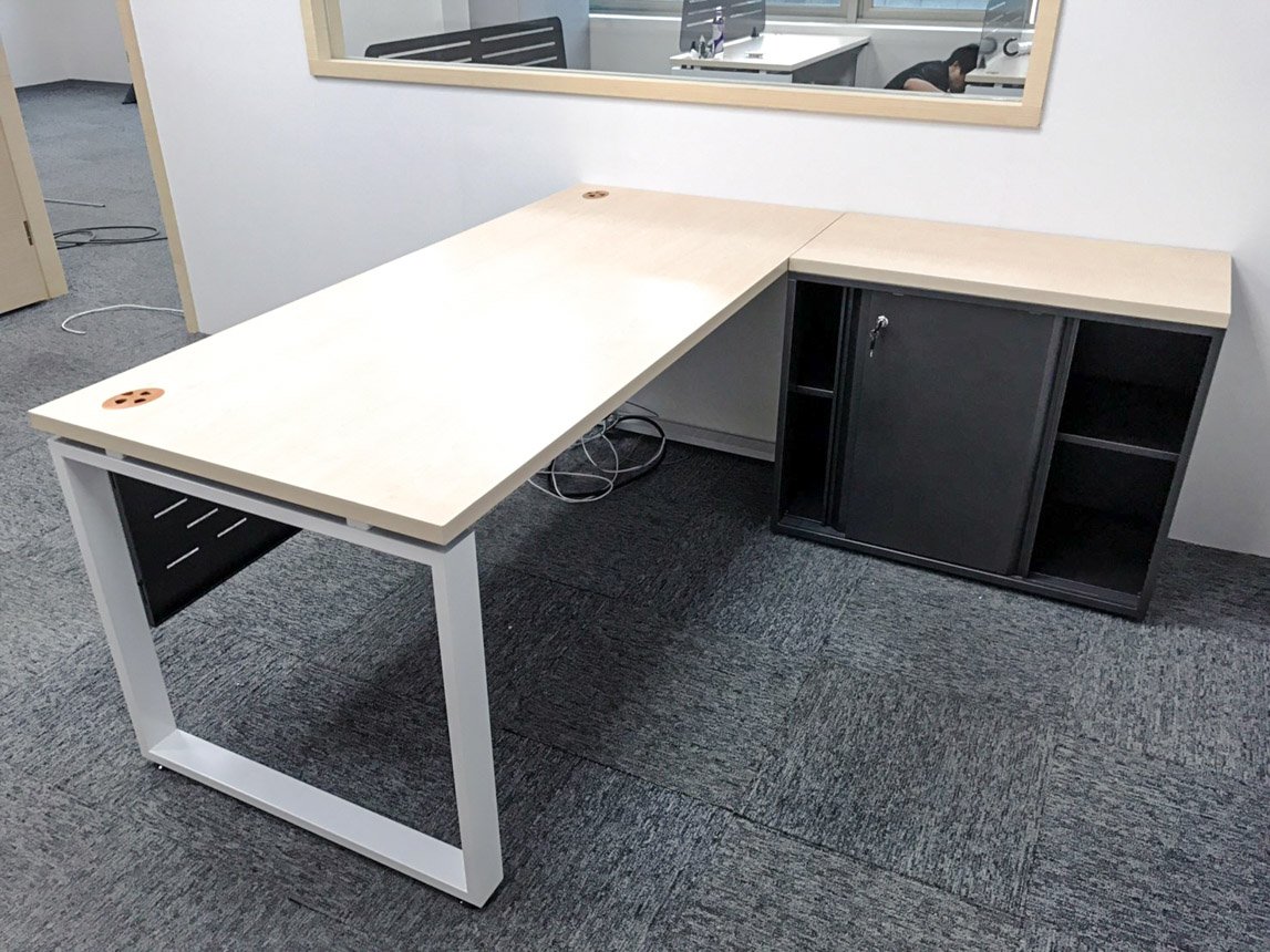 S-OMEGA DESK 主管桌系統 | 辦公空間的專家 | 璽鎬辦公家具